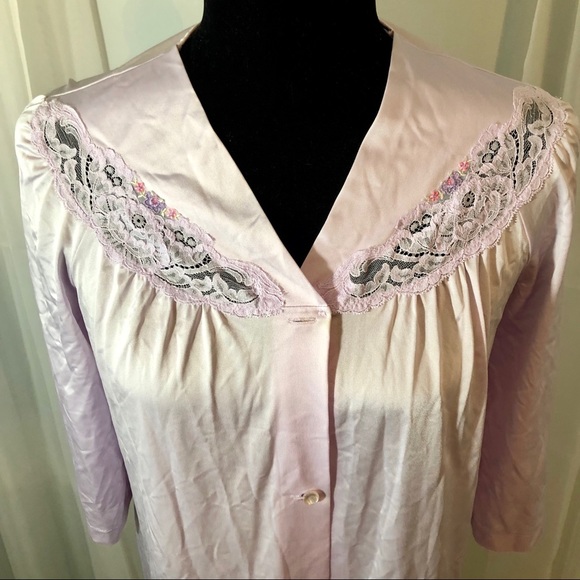 Shadowline | Intimates & Sleepwear | Vintage Shadowline Robe Size Small ...